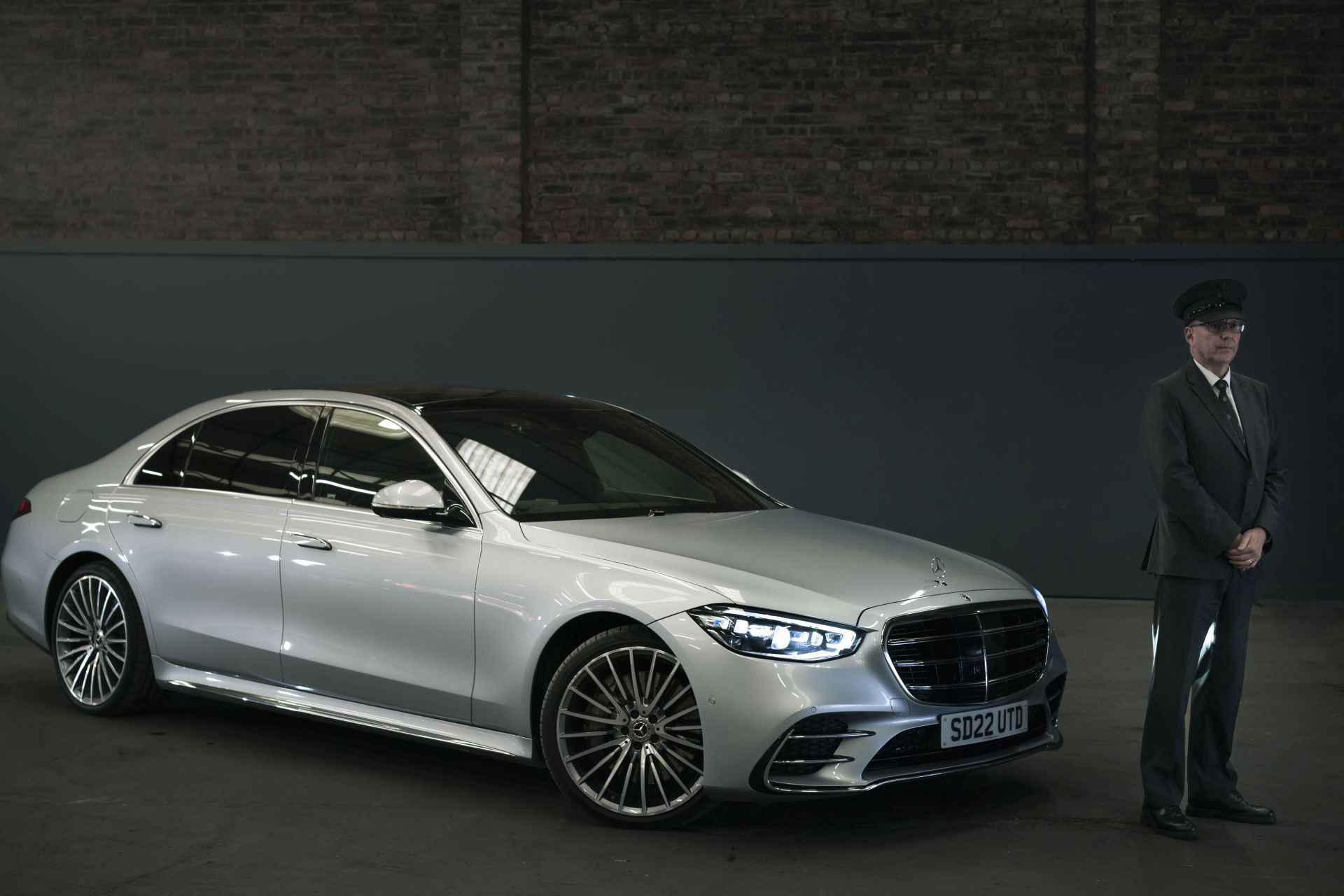 Chauffeur driven Mercedes Benz S-Class in Glasgow and West of Scotland